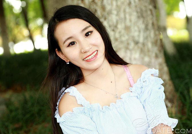 Asian Young Member Profile Yu Yolanda From Beijing 28 Yo Hair Color